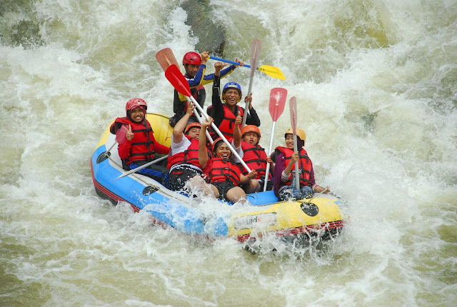 Paket Rafting Sungai Serayu Banjarnegara | The Pikas Artventure Resort