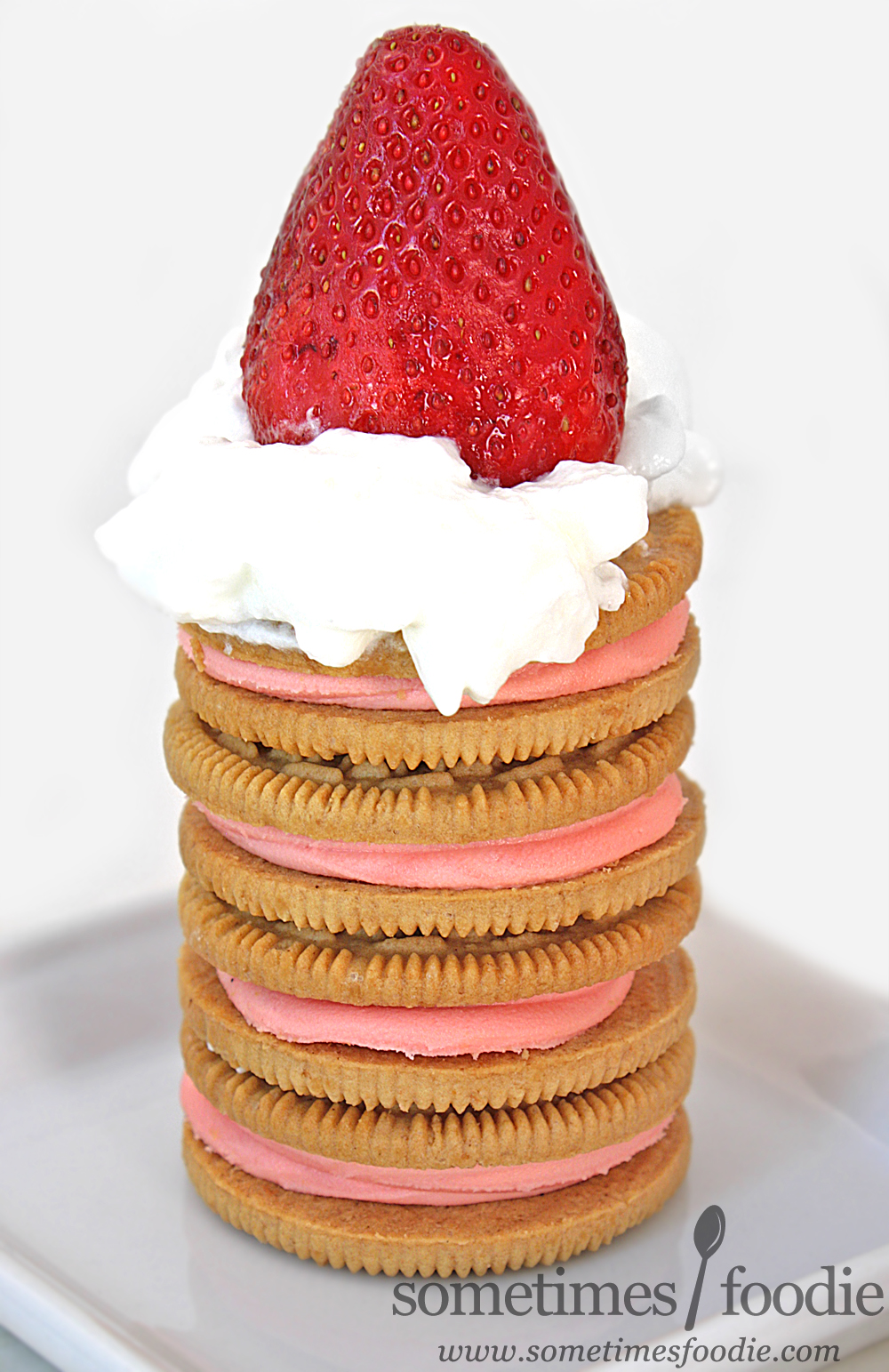 Sometimes Foodie: Strawberry Shortcake Oreos - Walmart