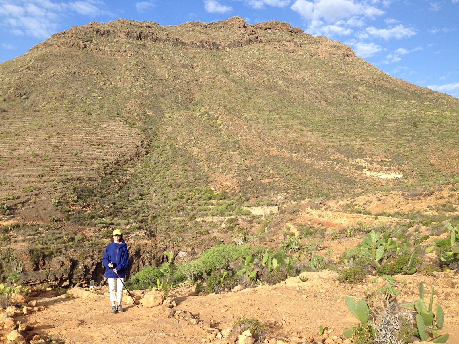 BLOG DEL ARMANDO COBO: ASCENSION AL ROQUE DEL CONDE, 1003 m. Y TRAVESIA ...