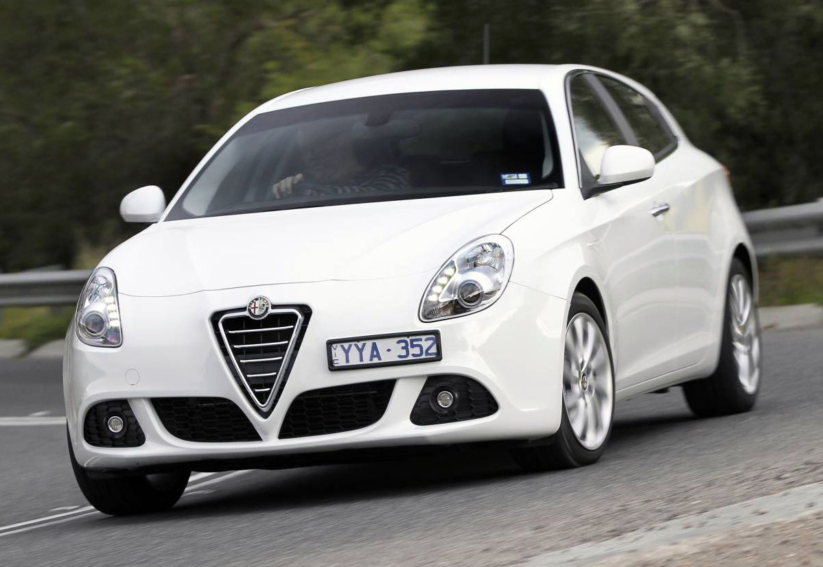 AUTO AND SUPER CARS: The New Sporty Car 2013 Alfa Romeo Giulia