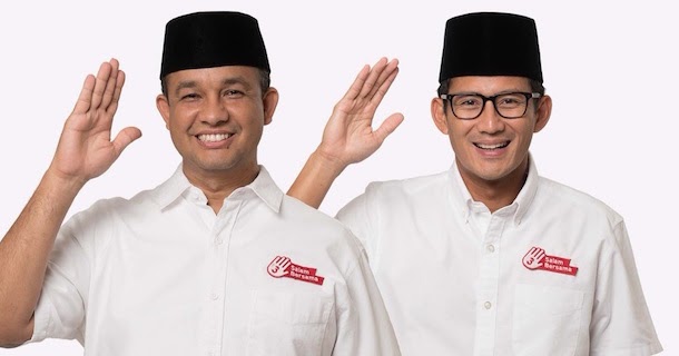 Anies - Sandi Resmi Dilantik jadi Gubernur dan Wakil Gubernur DKI ...
