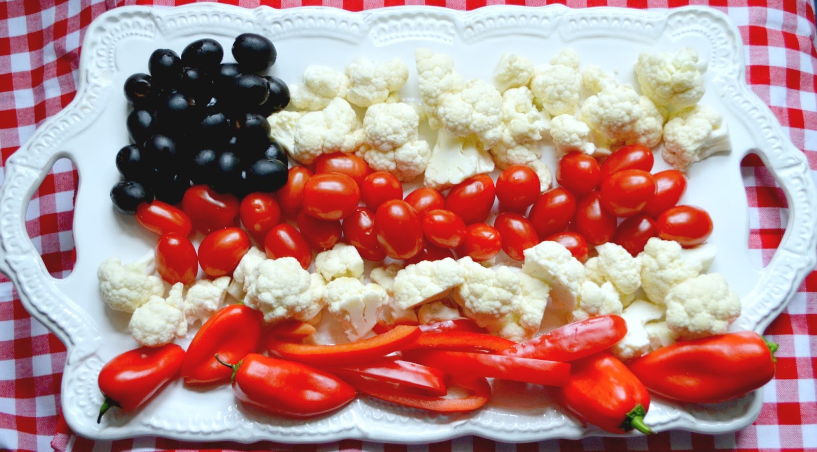 Blue Ribbon Kitchen: Patriotic Vegetable Flag
