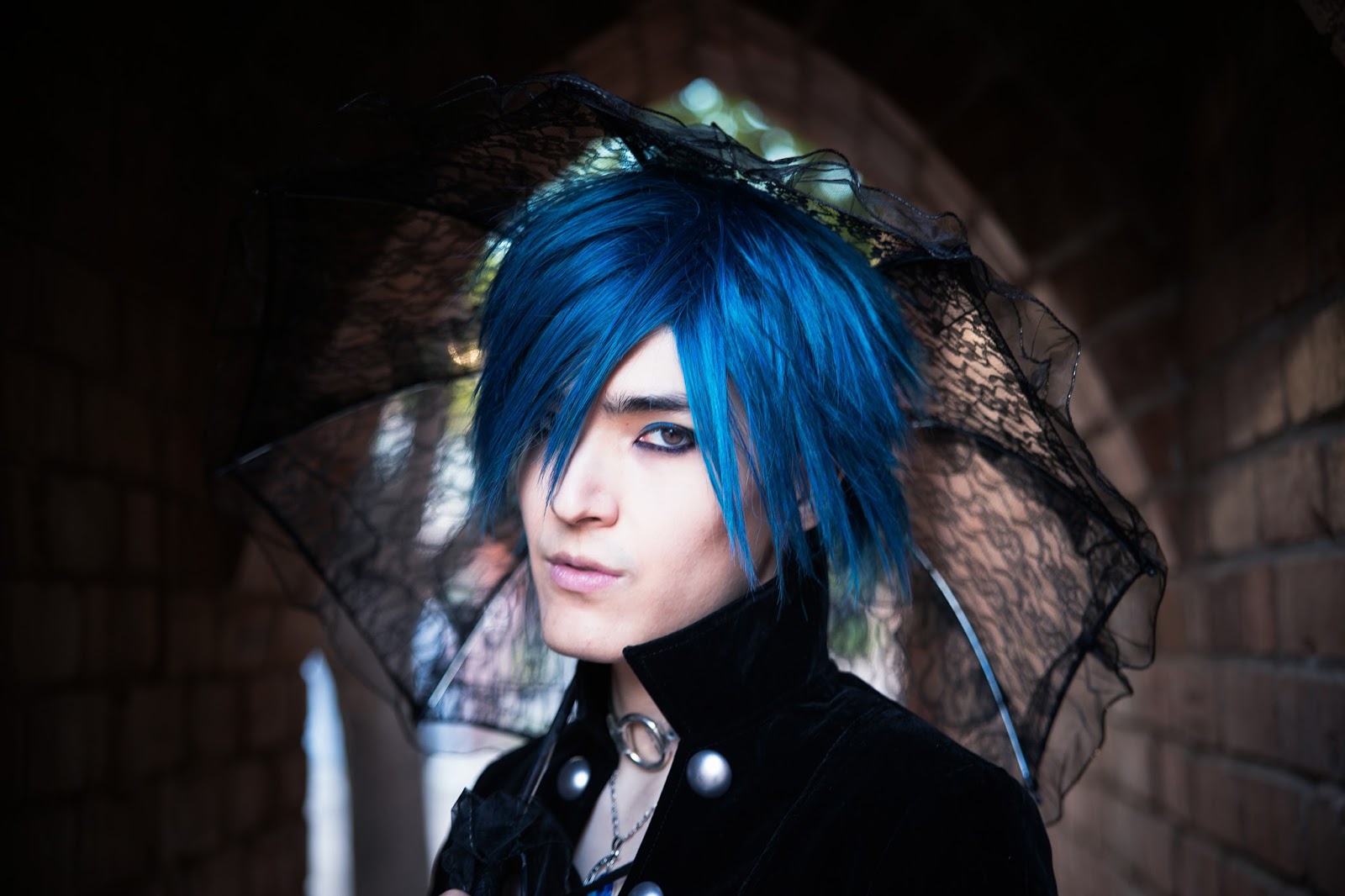 Kuriosities Vampire Doll