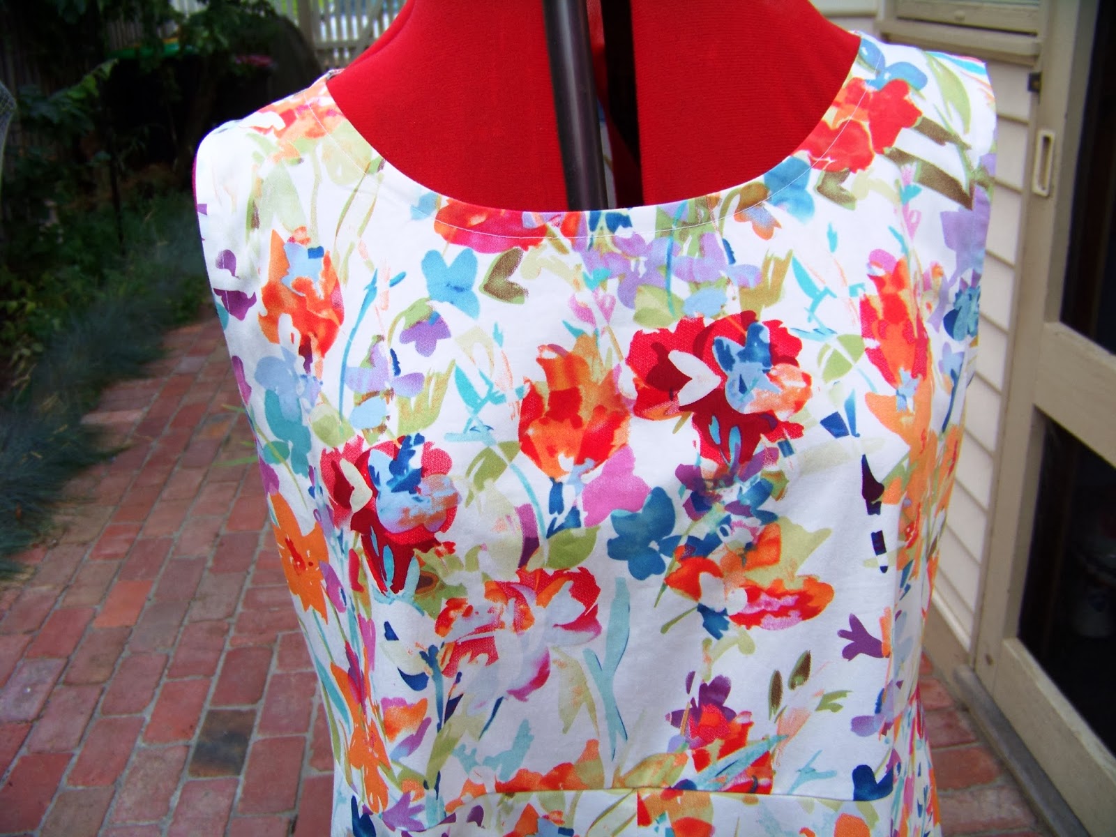 sew and read: Eva Dress by Tessuti - floral version