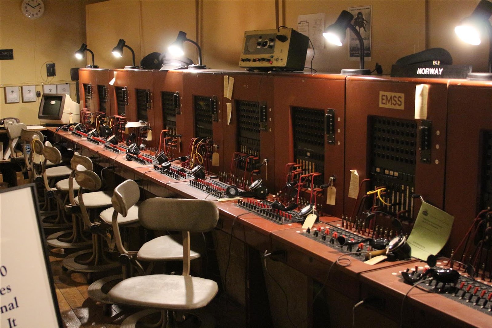 emuse: The Secret Bunker