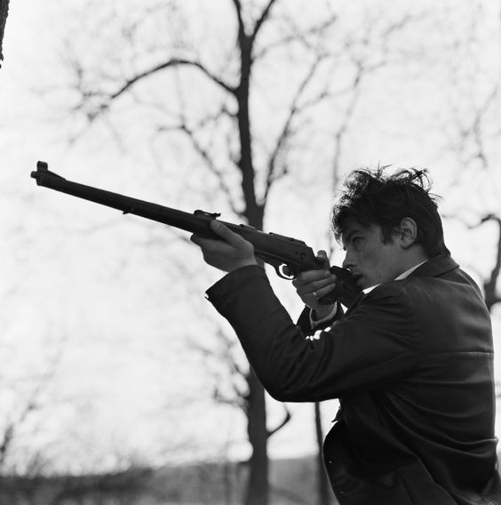 ALAIN DELON: FOTOGRAFÍAS DE WALTER CARONE