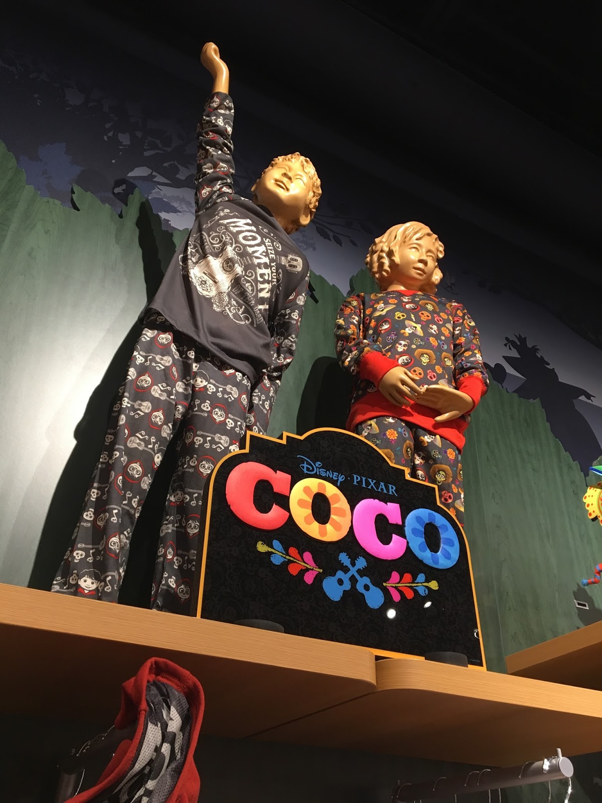 Dan the Pixar Fan: Events: The Disney Store Coco Merchandise Release—IN ...