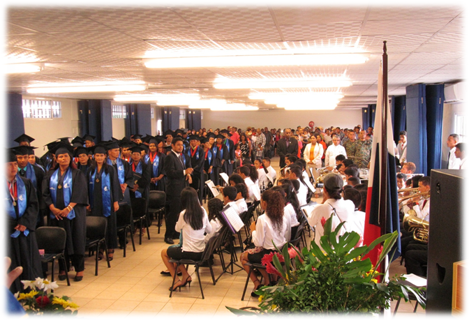 NOTICIAS: ISAE UNIVERSIDAD, SEDE METETÍ GRADUA NUEVOS PROFESIONALES