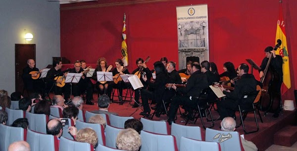 AL ROJO VIVO: LA ORQUESTA DE PLECTRO "CIUDAD DE LOS CALIFAS" DE CÓRDOBA ...