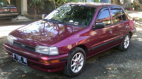 Tips Mobil Baru: Daihatsu Charade Classy dan Winner