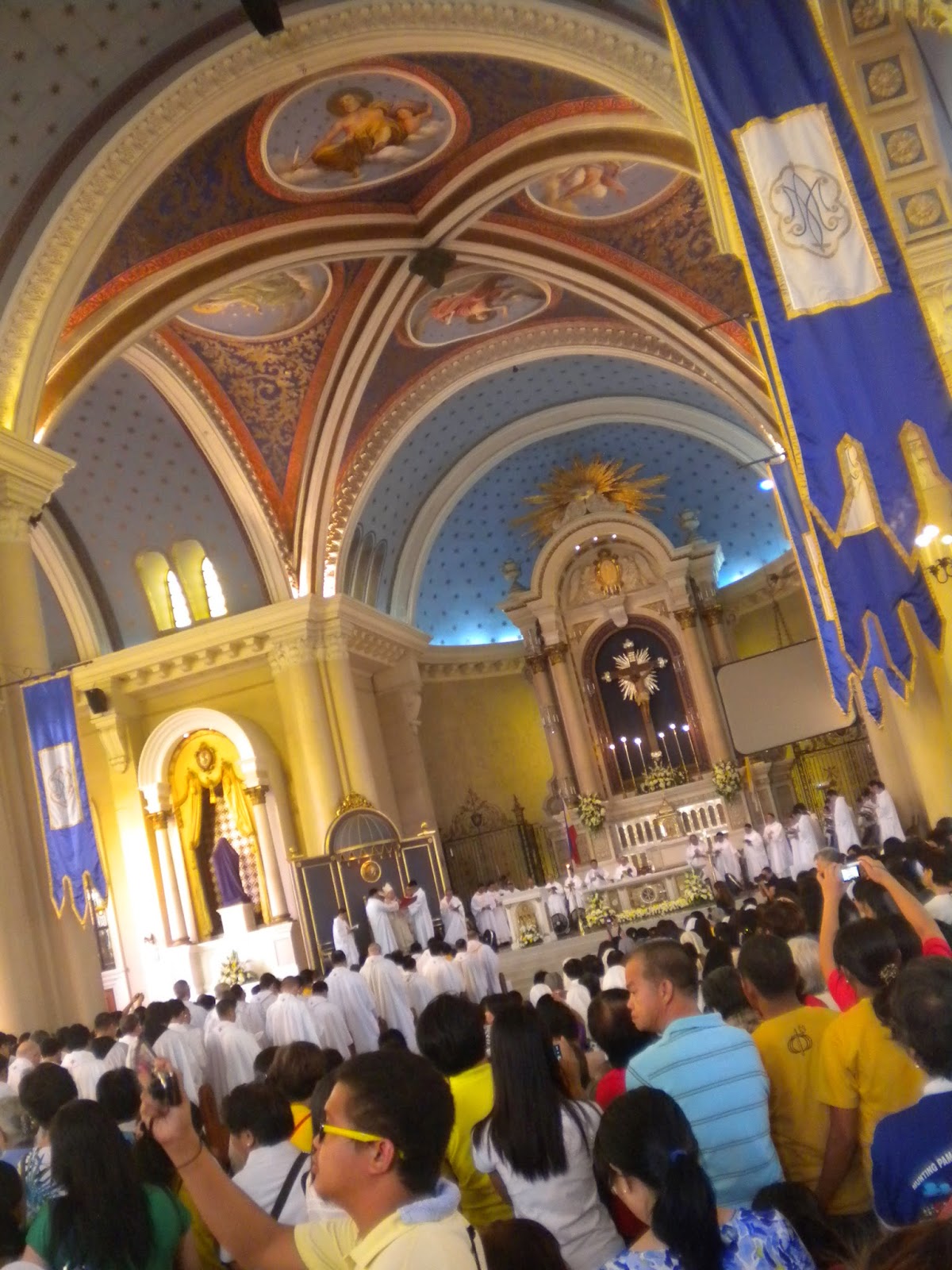 Mga Karanasan ng Isang Panganay: Holy Thursday - Part 1 - Chrism Mass ...