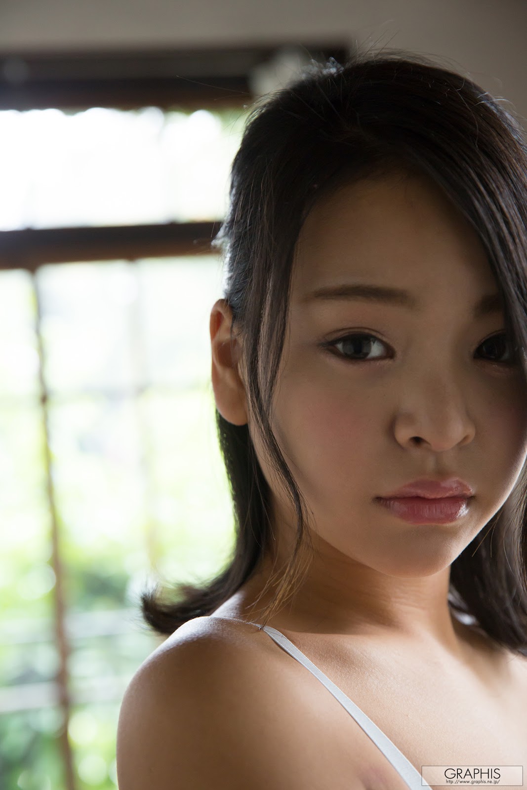 [Graphis] First Gravure 初脱ぎ娘 No.144 Manaka Minami 南真菜果