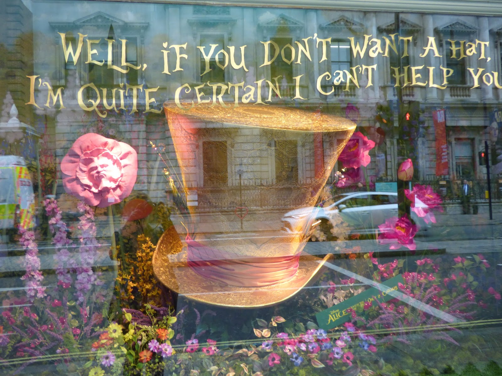 Scribbling Lau: Fortnum & Mason's Alice in Wonderland themed windows