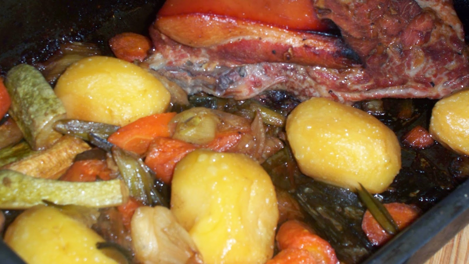 Delicii pentru toti...: CAP DE PIEPT DE PORC LA CUPTOR