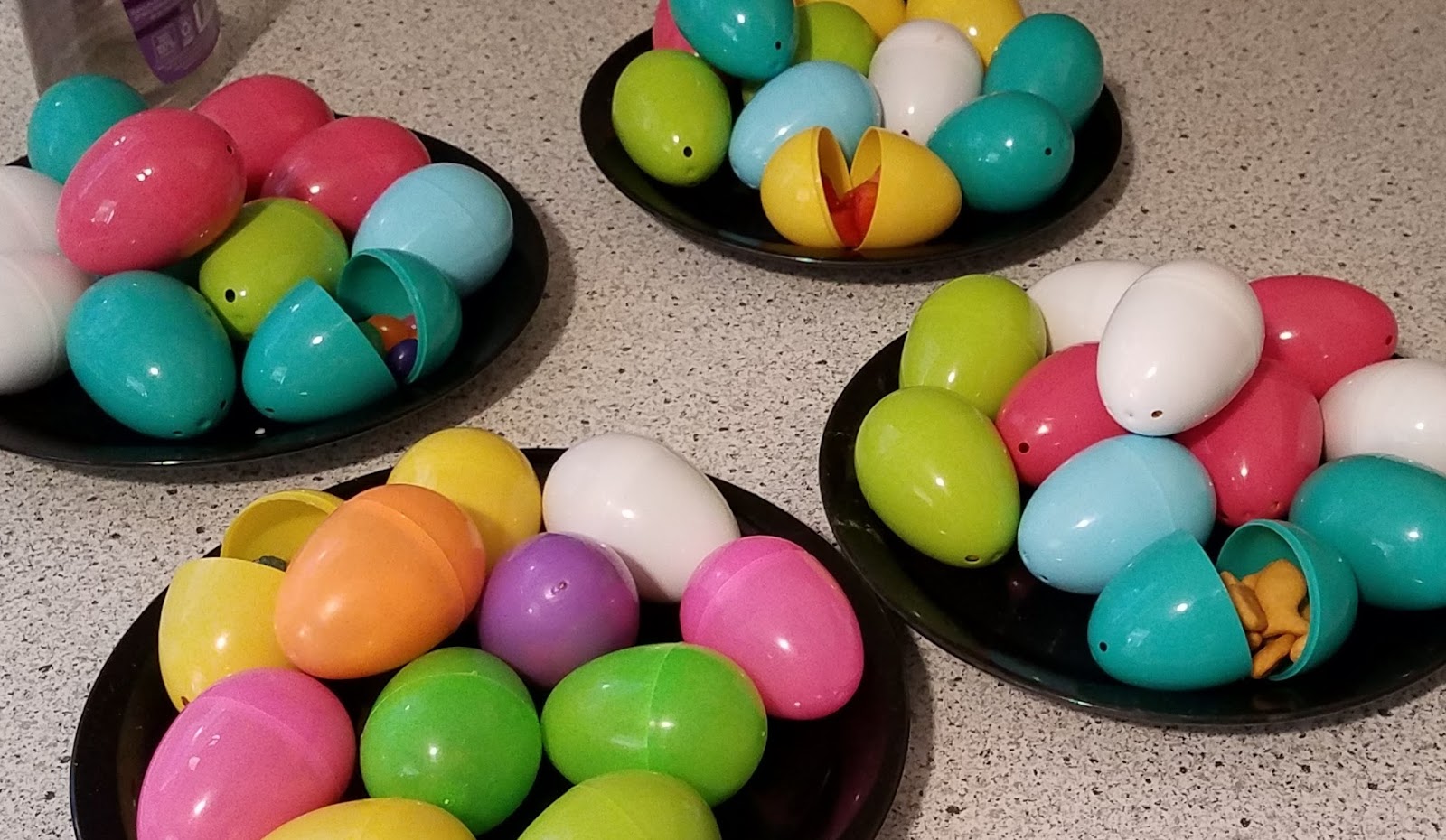 Kidspert: Surprise Easter Egg Snack