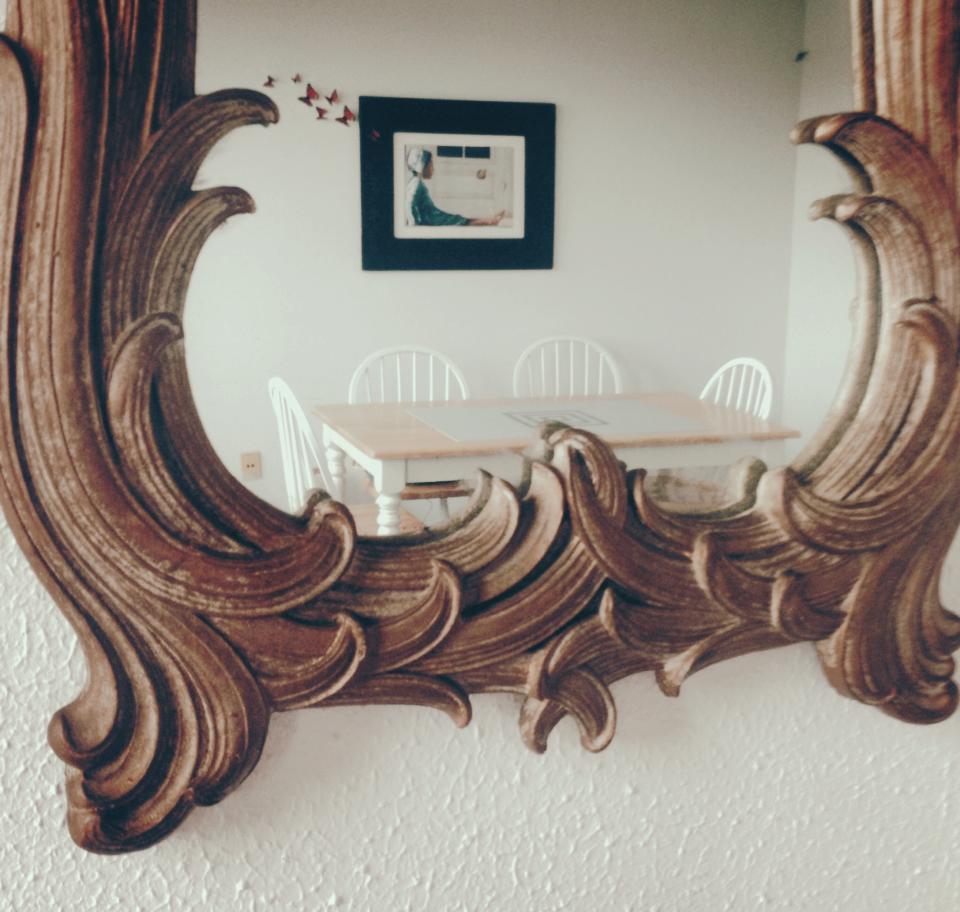 Chickadee Primitives... If you are a dreamer, come in...