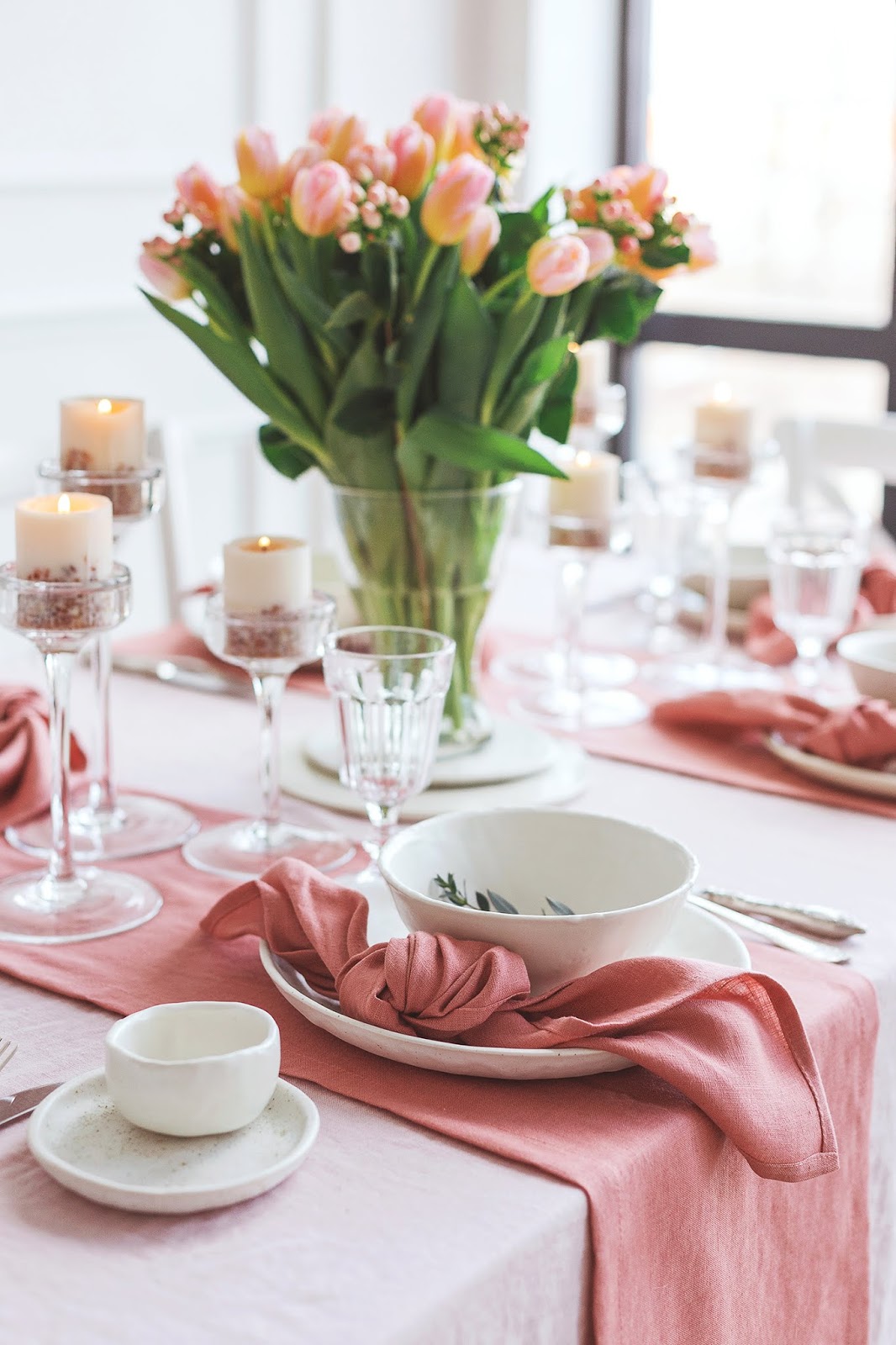 3 minimal Easter table decor ideas - perfect-handmade