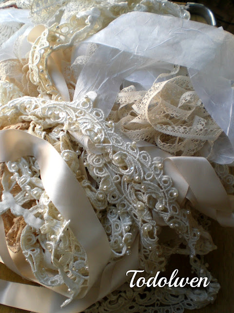 Todolwen: A New Tutorial ~ Lace Cards