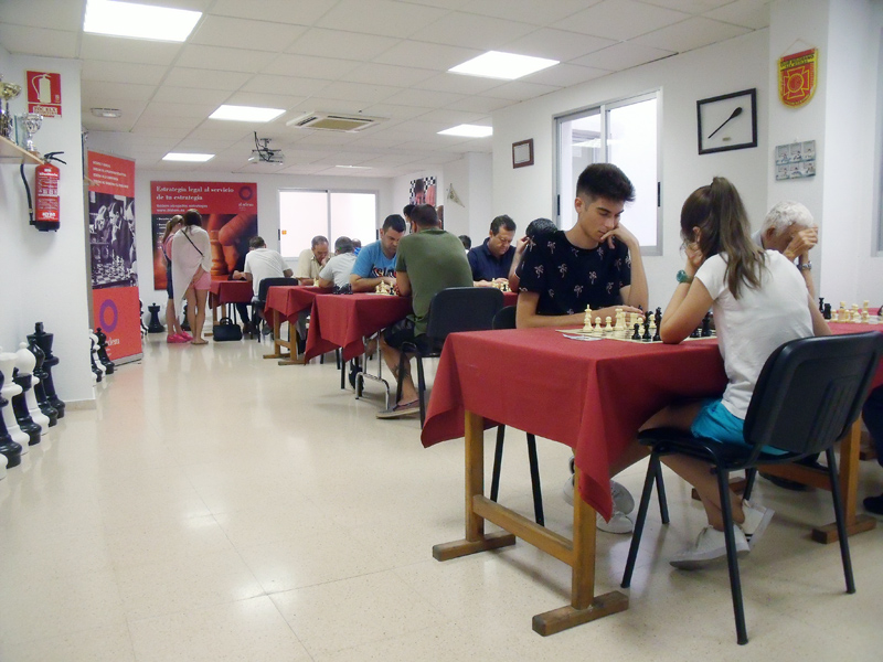 Club de Ajedrez Ateneo Pablo Iglesias - ELX: BLITZ: Igor Didenko, 9 de 9