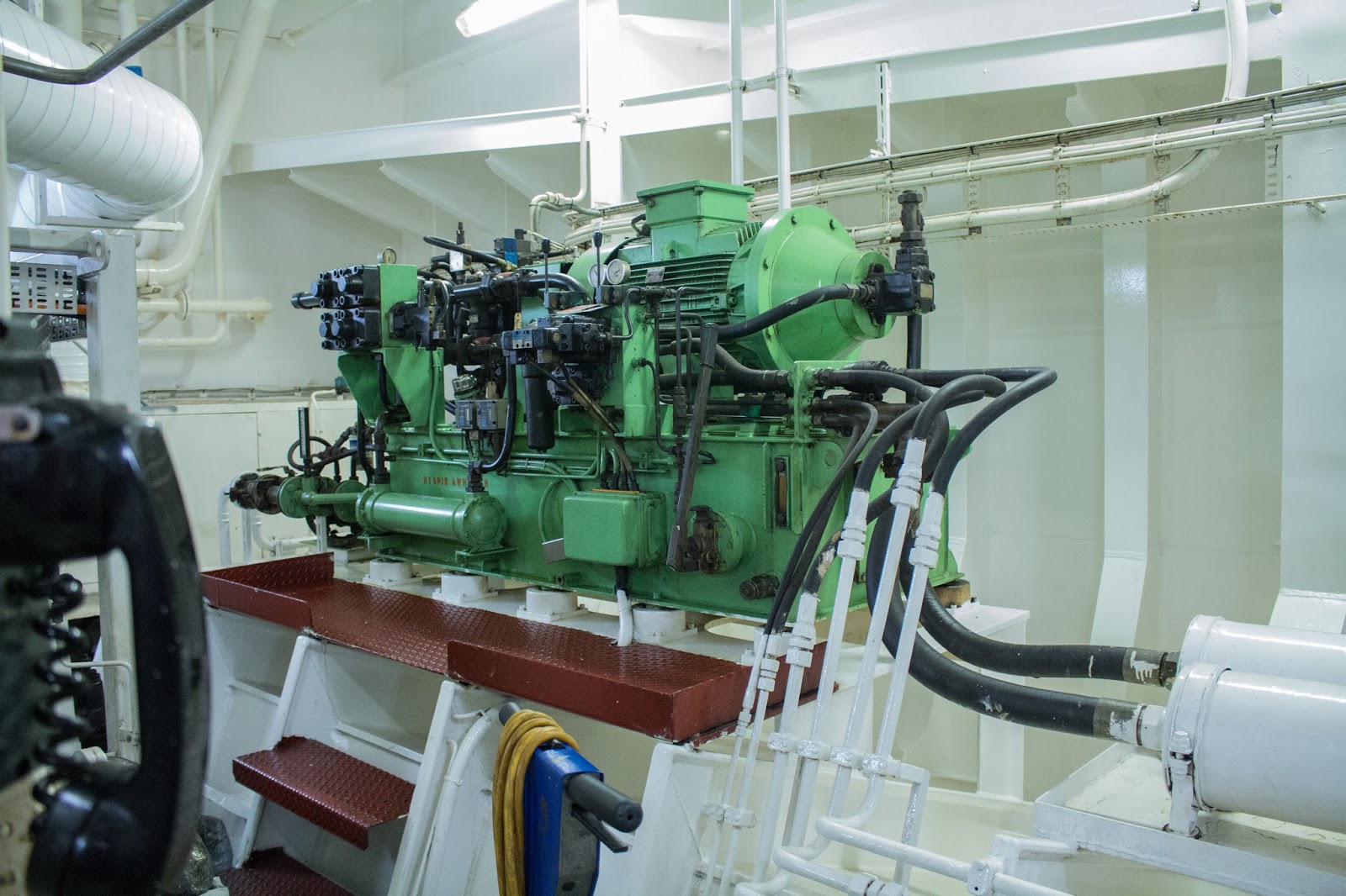 Katfish Kapers: MS Veendam - How a ship works