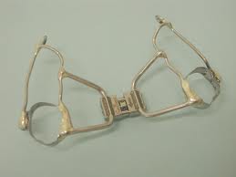 DISEÑAR APARATOLOGIA: PLACAS DE HAWLEY CON TORNILLOS DE EXPANSION