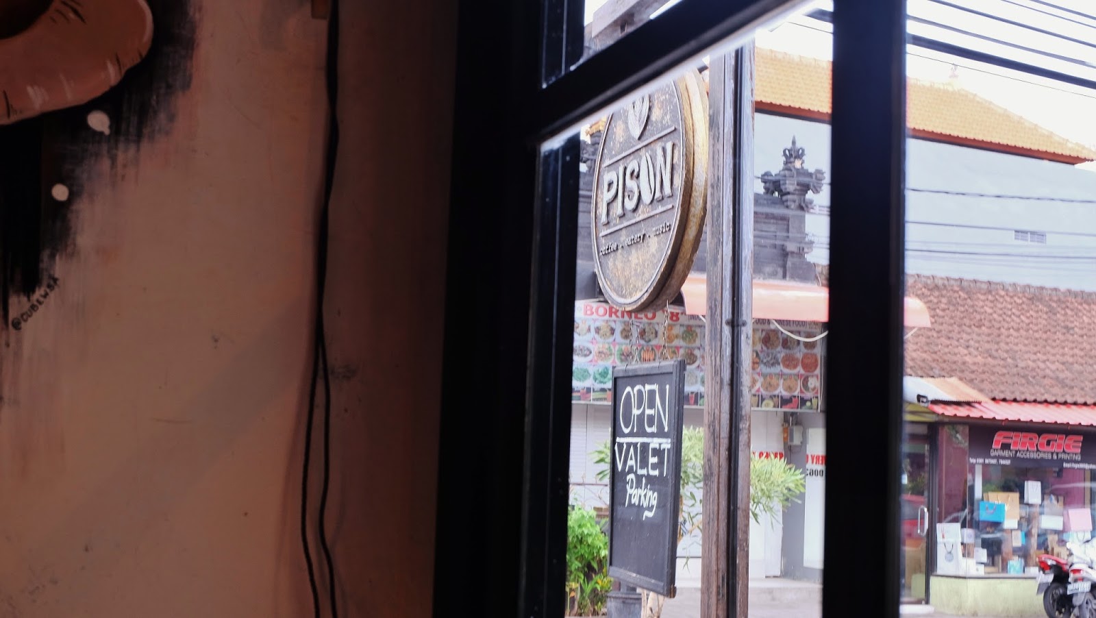 Pison Coffee, Seminyak, Bali