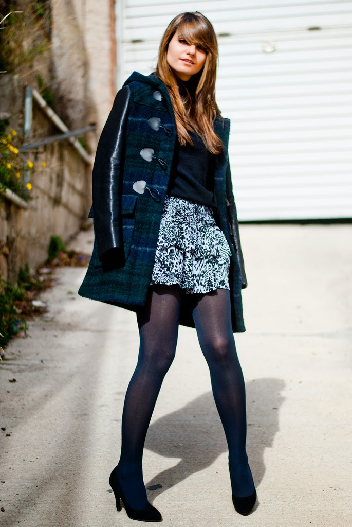 GREAT STYLING: blue tights
