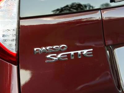 日本的Perodua Alza（Passo Sette)