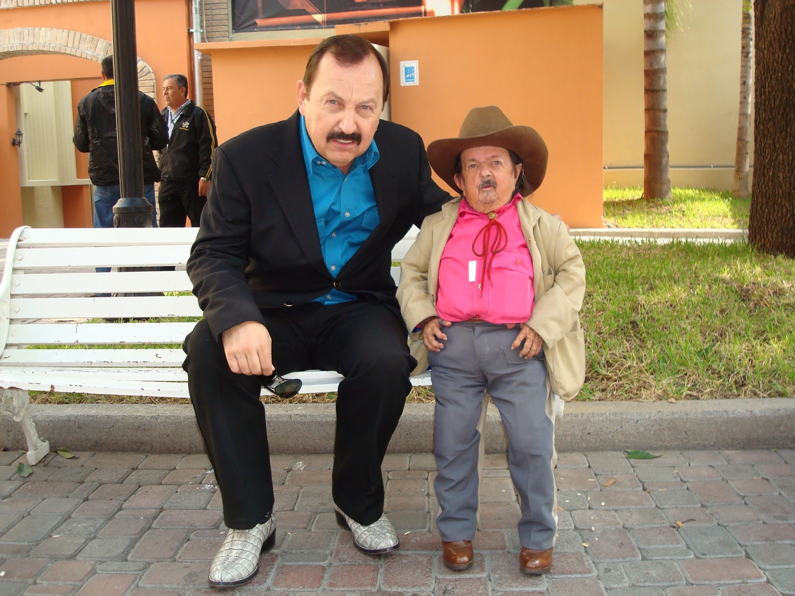 NOTICIAS Y EFEMERIDES MUSICALES Y DEL CINE: MUERE MARGARITO ESPARZA ...