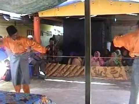 Bermukun ( Gendang Melayu Sarawak )