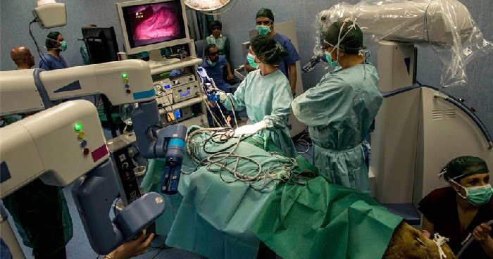 Robot Bedah adalah salah satu robot yang masuk daftar perencanaan ...