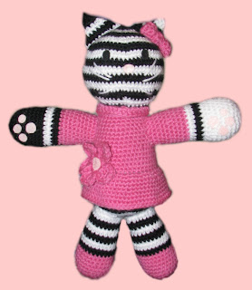 Amigurumi Obsession by Shannon: Hello Kitty Has Gone Zebra