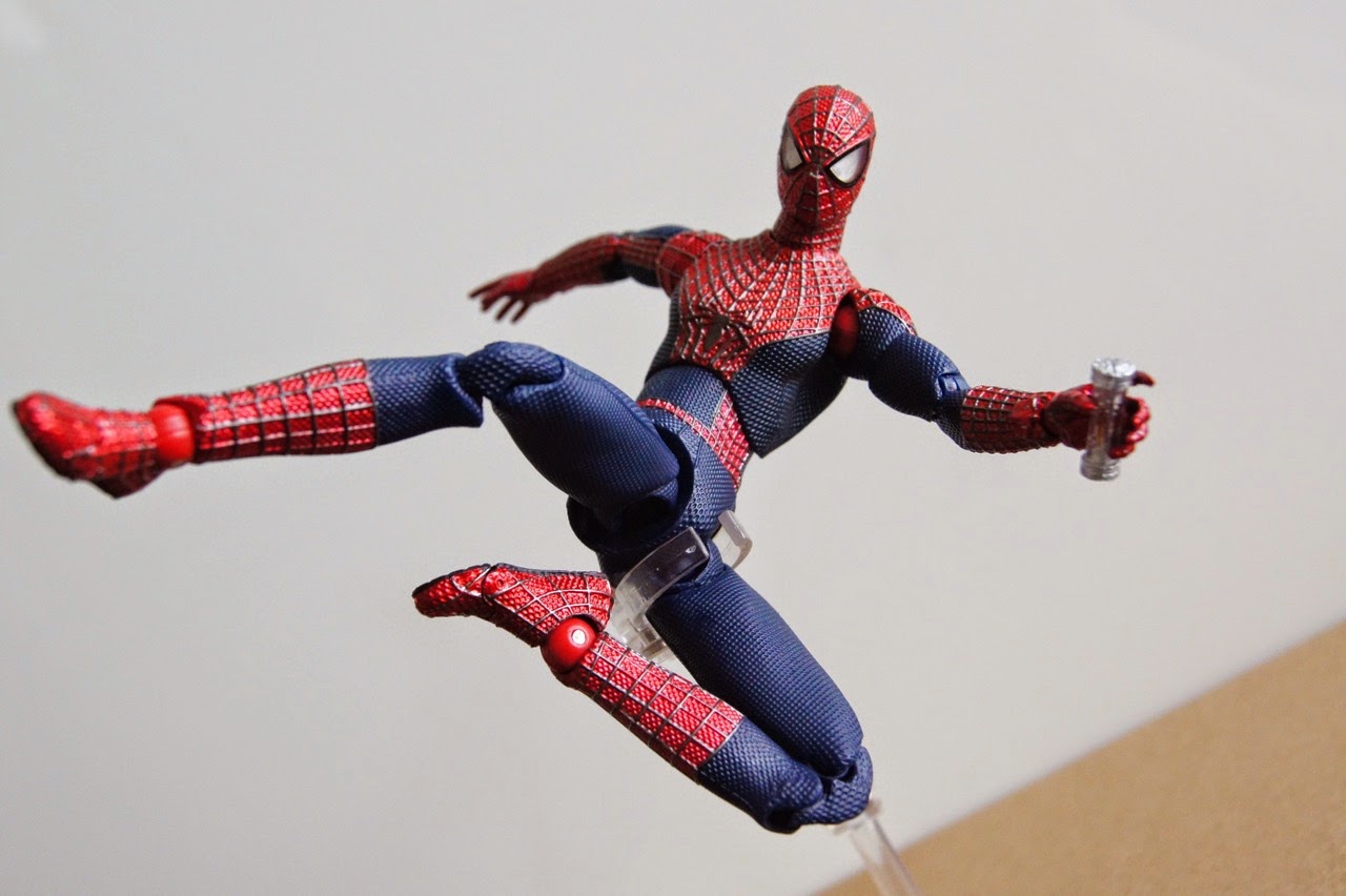 Alteregoistic - Toy Blogger: Medicom's Amazingly Miraculously MAFEX ...