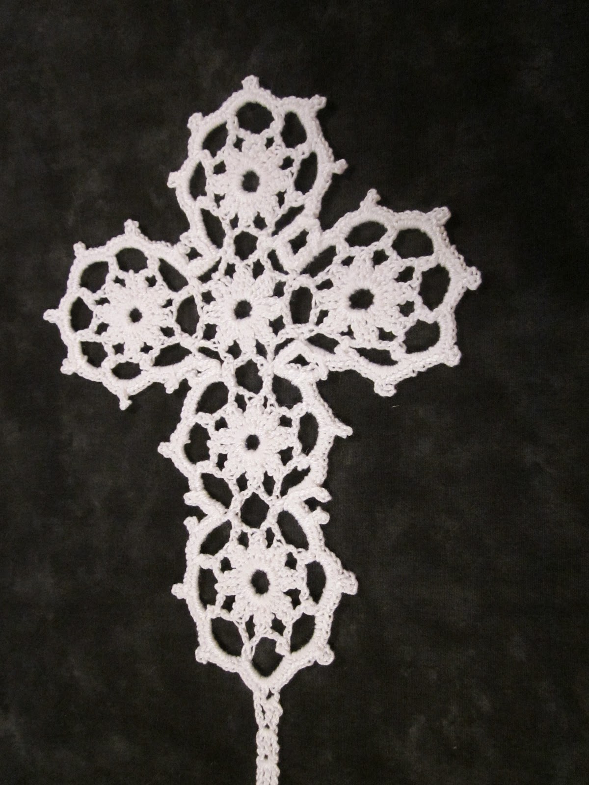 Made by Mightymom: White Cross