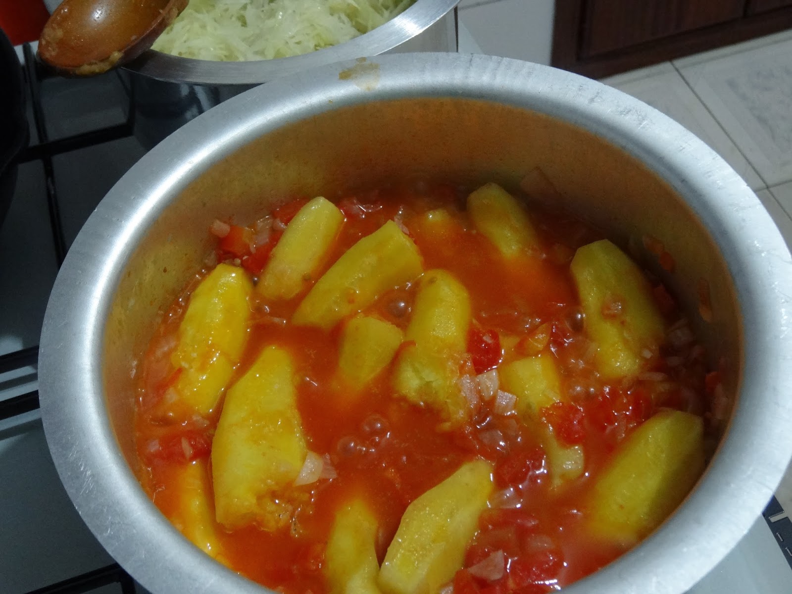 Matooke with Tomatoes