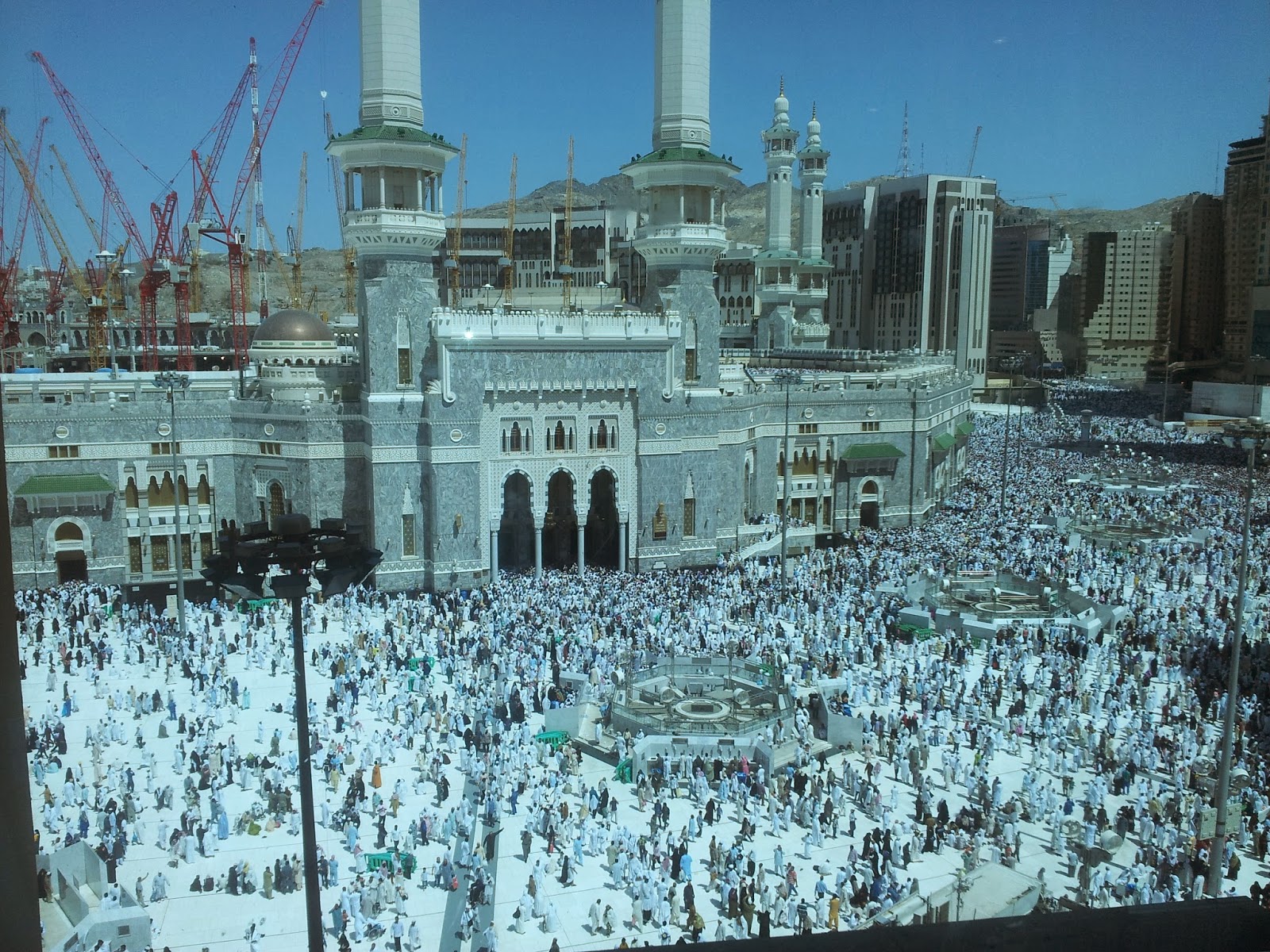 Awsaj WWW Trips: The great Juma'a Prayer