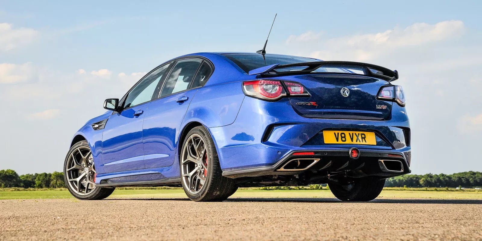 New Vauxhall VXR8 GTS-R Poses In Blue