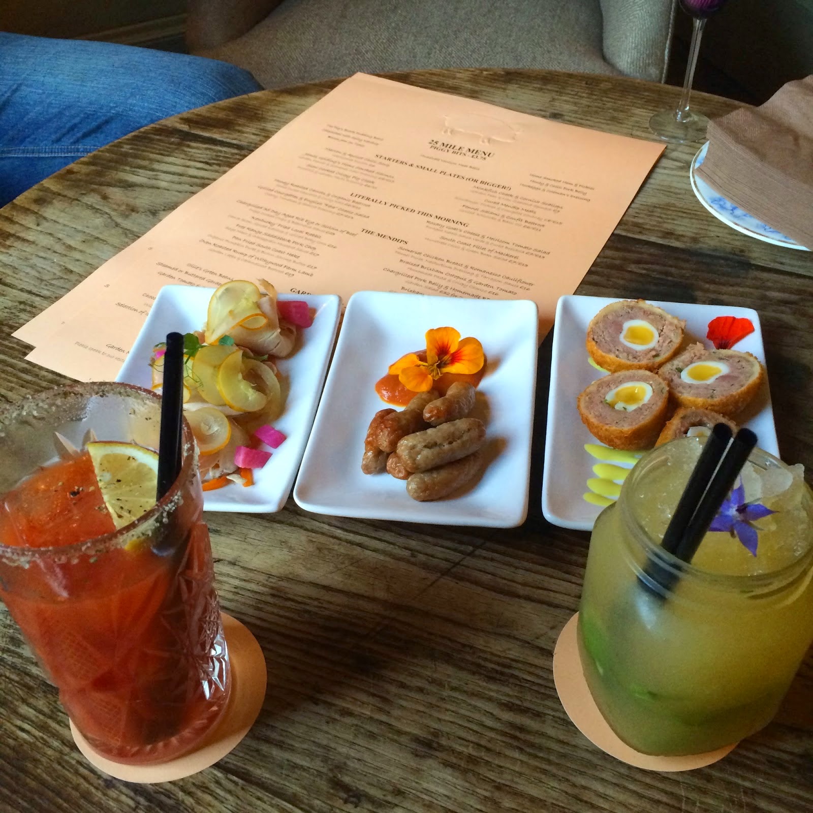 Travel - The Pig near Bath Hotel - Roses and Rolltops