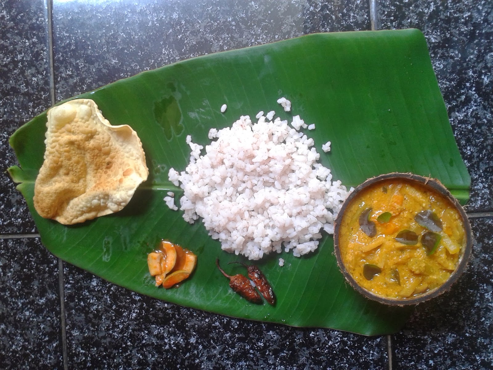 OOTTUPURA - THE RECIPE WORLD...: Nadan Avial with Gravy Recipe