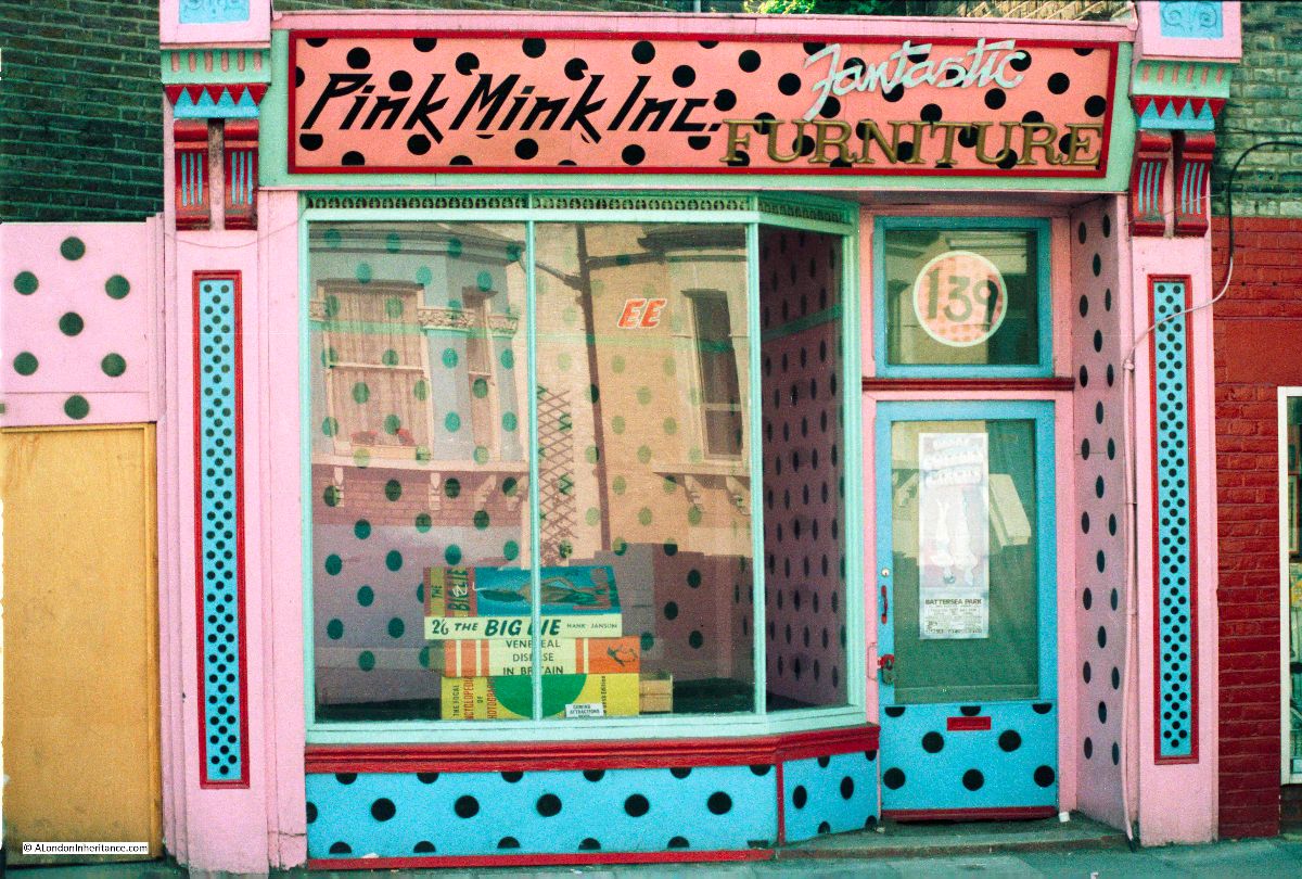 33 Fascinating Photographs That Show What London Shops Looked Like in ...