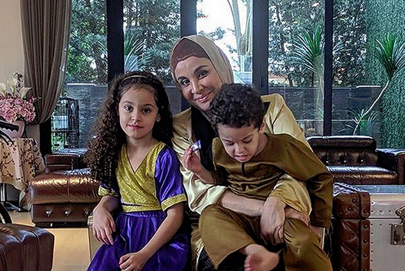 MYARTIS.COM | MYARTIS | MY | ARTIS: BETTY BANAFE DEDAH BERCERAI DENGAN ...