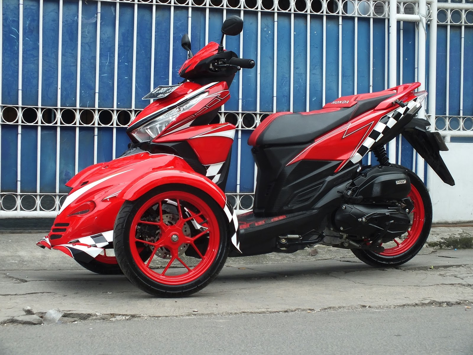 Ngecat MOTOR: HONDA VARIO 150 CUSTOM PAINT Pesanan Mr. Glean AMBON ...