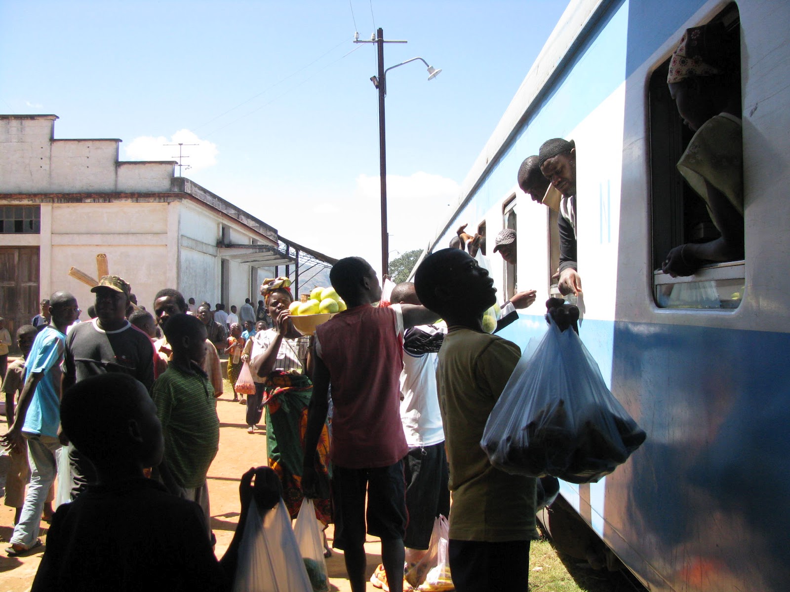 beijo de mulata: [welcome to mozambique] notícias de iapala