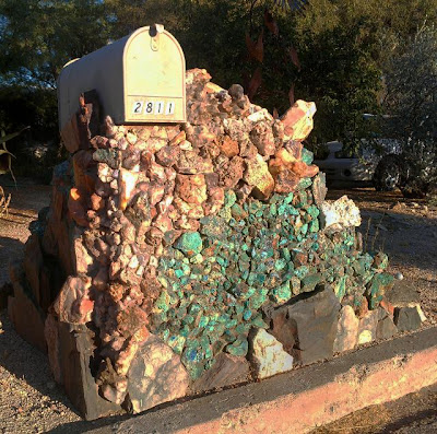 Tucson Mailbox Art: This mailbox rocks: 2811 East Geneva Place