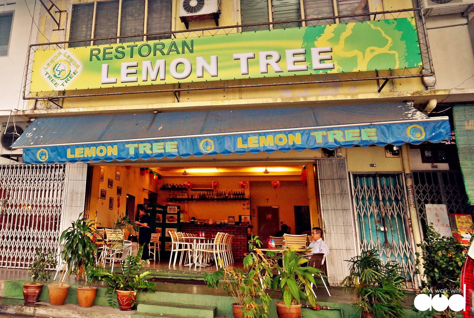 A Walk With Aud: Aud- Eats | All that I can see is a Lemon Tree @ Taman ...