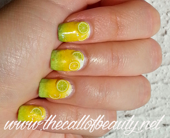 La gradient nail art fa sempre un bellissimo effetto con qualsiasi colore!