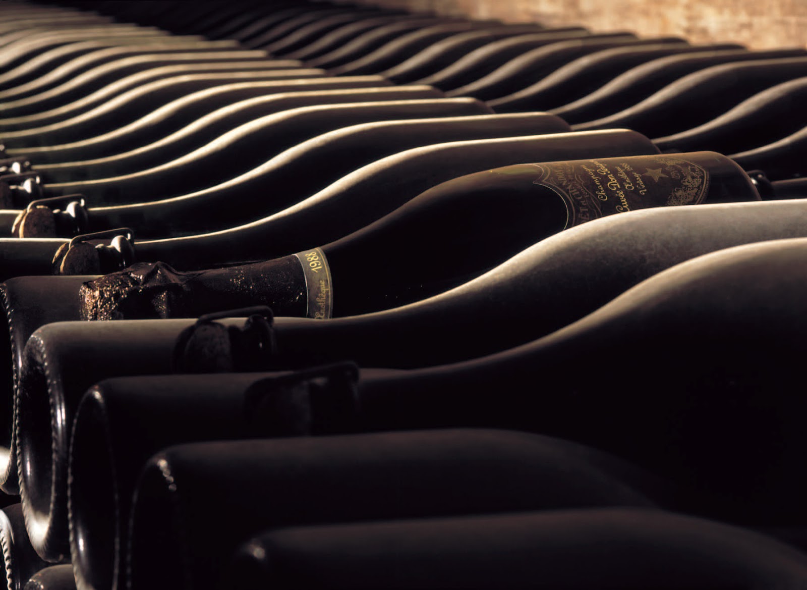 Planet Grape : WINERY SPOTLIGHT Dom Pérignon, Champagne, France