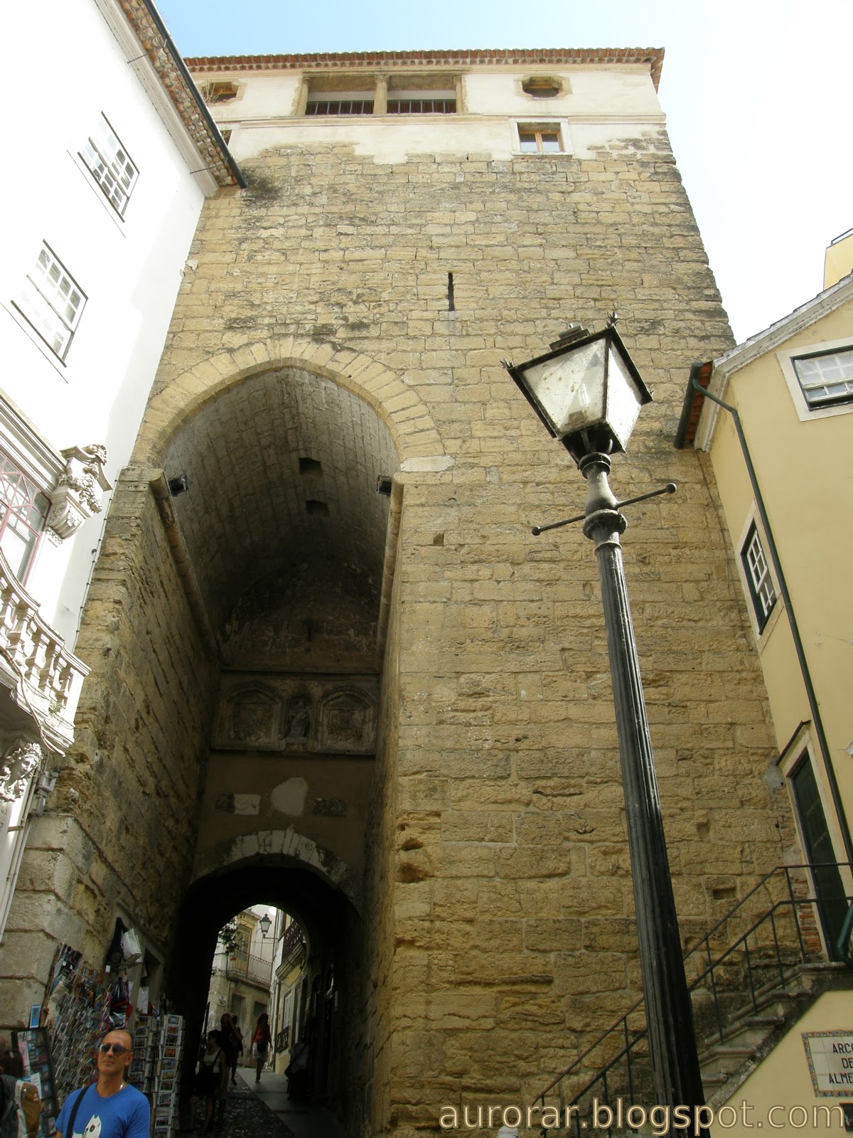 Aurorar: Arco de Almedina