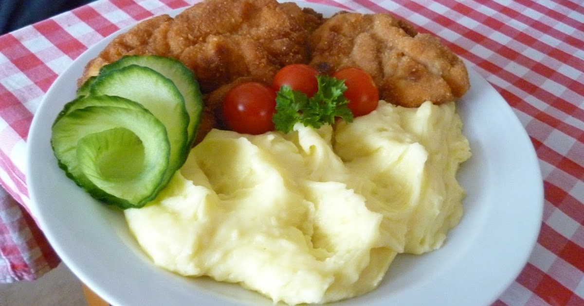 NAŠE KUCHYNĚ: Kuřecí stehenní řízek s bramborovou kaší