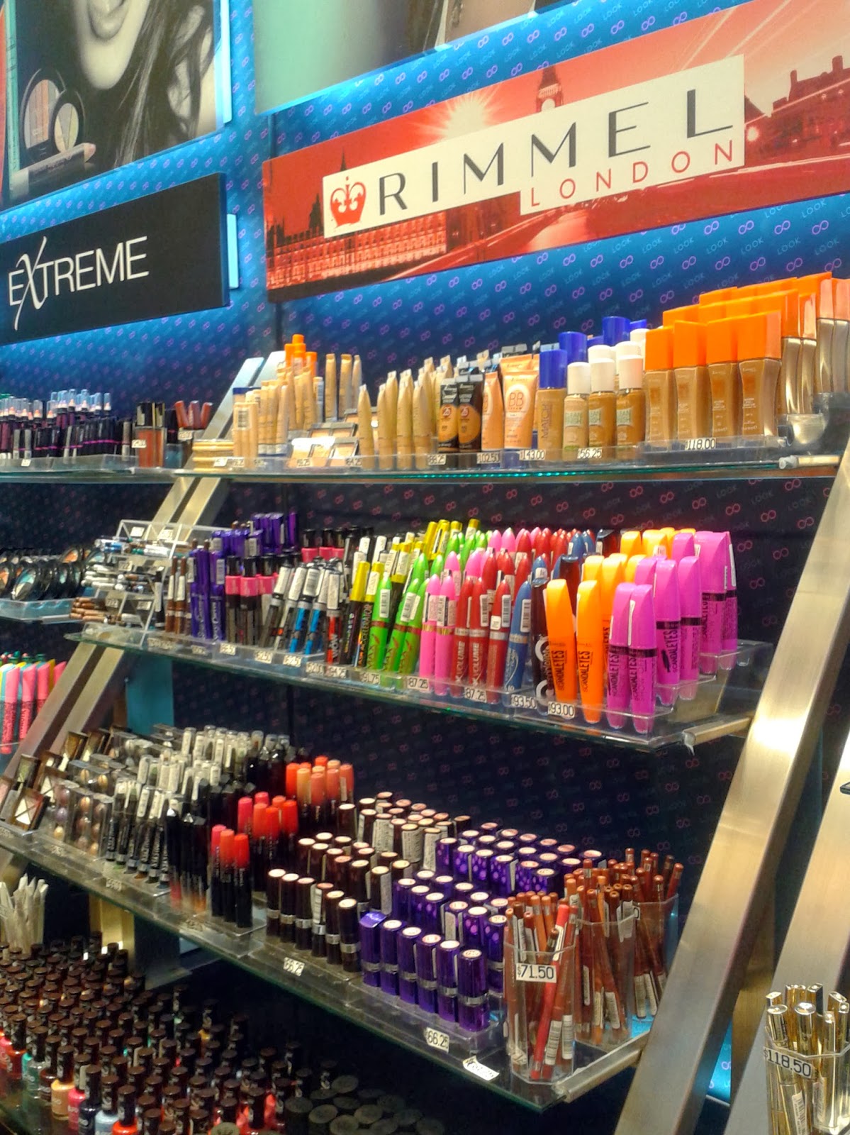 our beauty bag ::: De paseo por Farmacity Look!